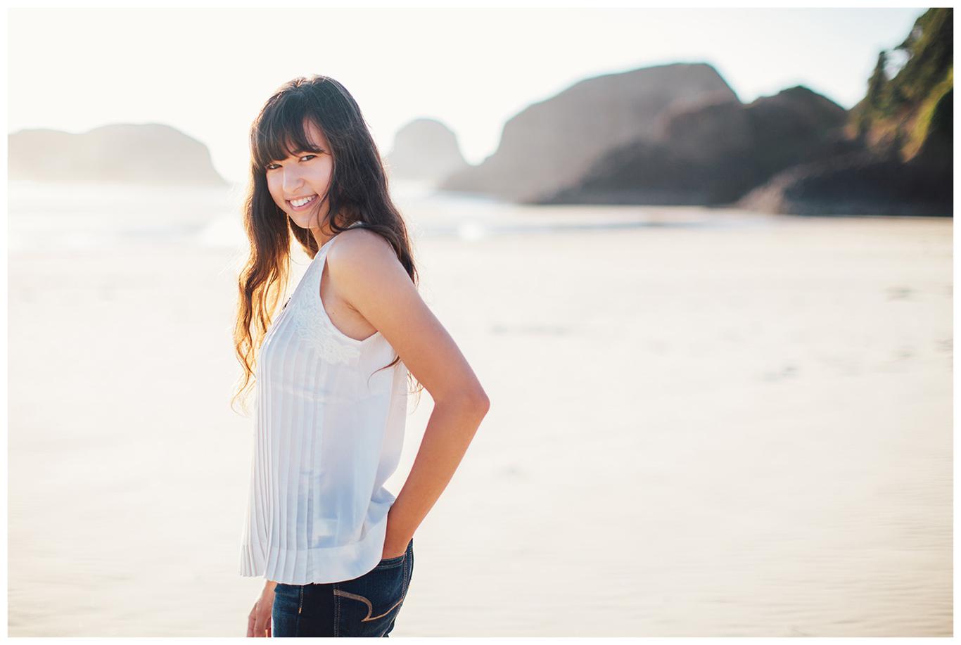 Lexie | Cannon Beach Senior Pictures · Katy Weaver Photography